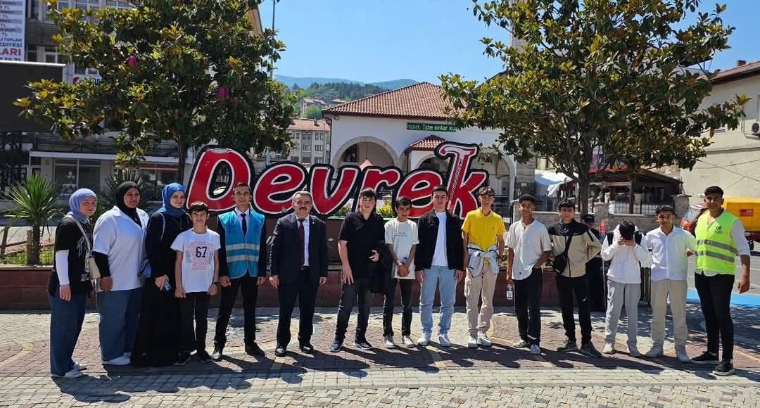 DEVREK ANADOLU GENÇLİK KONYA YOLUNDA « Devrek Postası