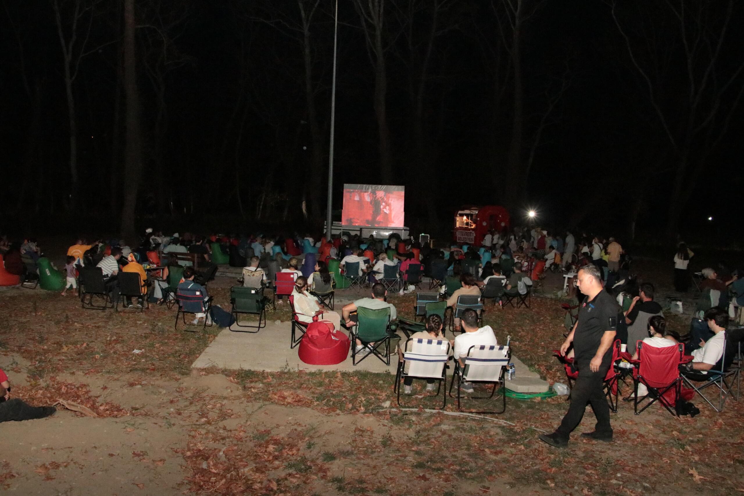 Devrek’te Açık Hava Sinema Keyfi Başladı « Devrek Postası